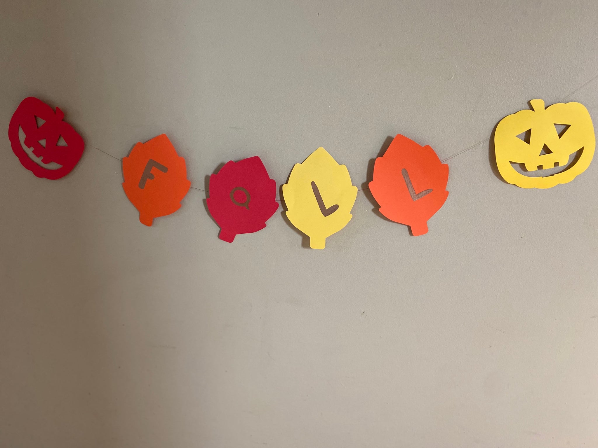 Teacher Classroom Supplies: Fall Cutouts for Preschool Bulletin Boards